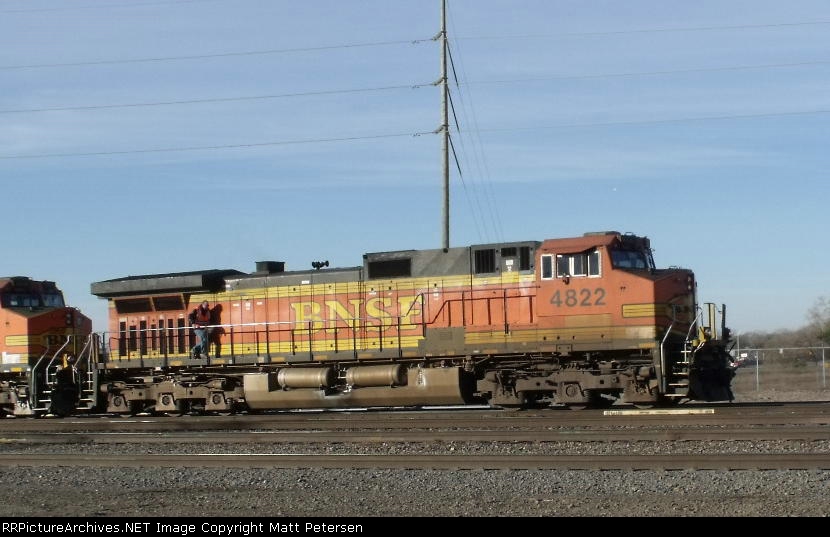 BNSF 4822